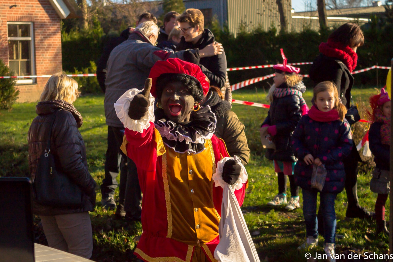 Groots welkom voor sinterklaas en zwarte pieten in Tolbert | InfoLeek