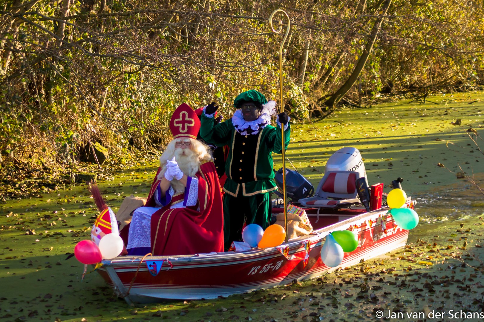 Groots welkom voor sinterklaas en zwarte pieten in Tolbert | InfoLeek