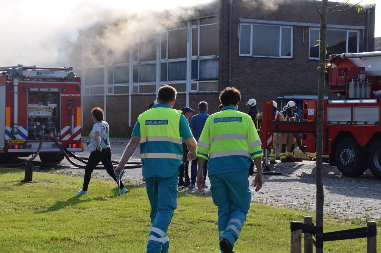 Grote brand in gebouw aan Oosteinde Roden (Video) | InfoLeek