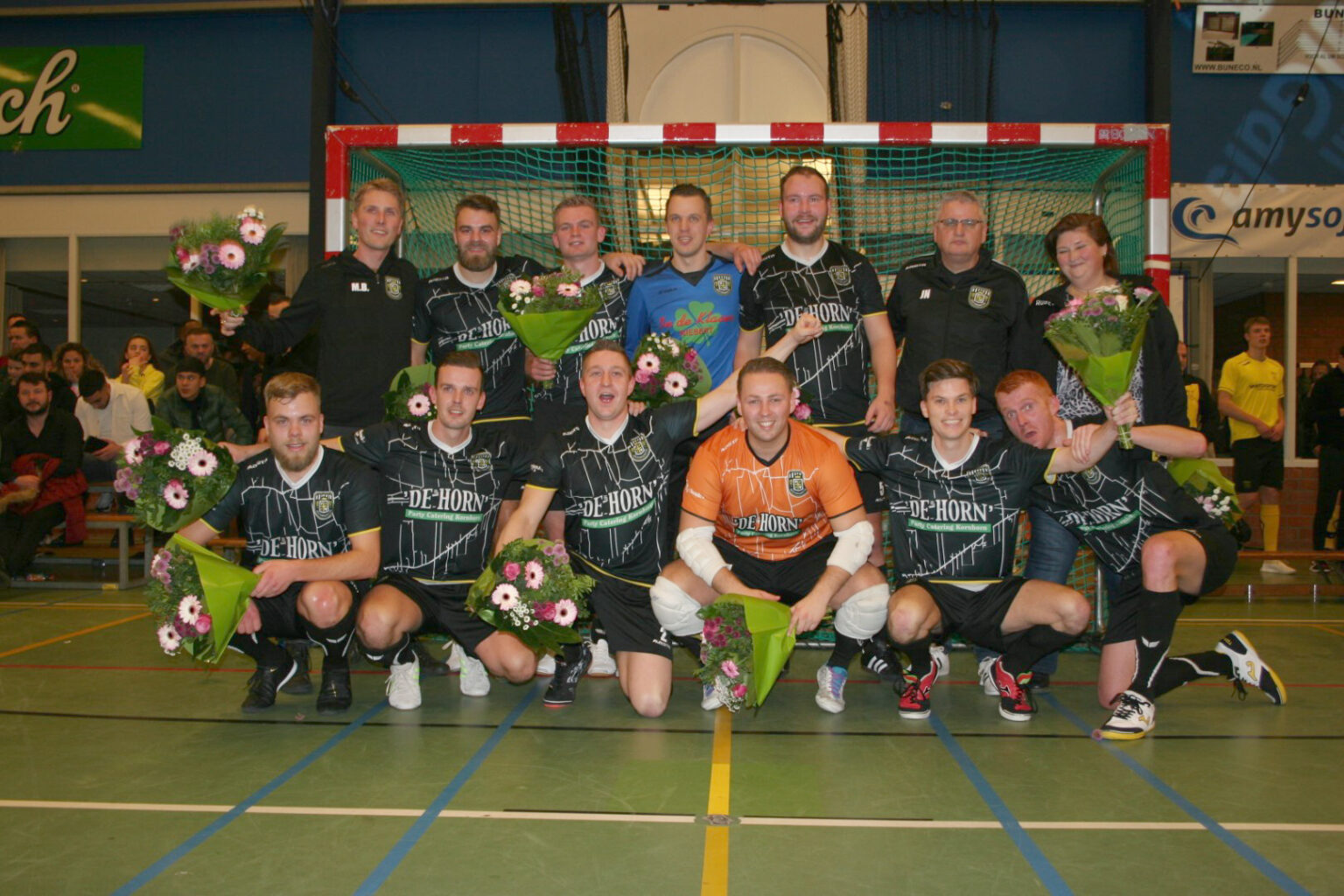 Arjan Veenstra schiet VEV’67 naar de overwinning op het Leekster ...