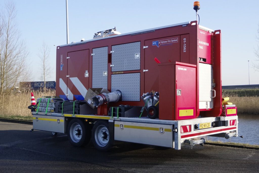 Brandweer Groningen oefent met het nieuwe groot water transport | InfoLeek