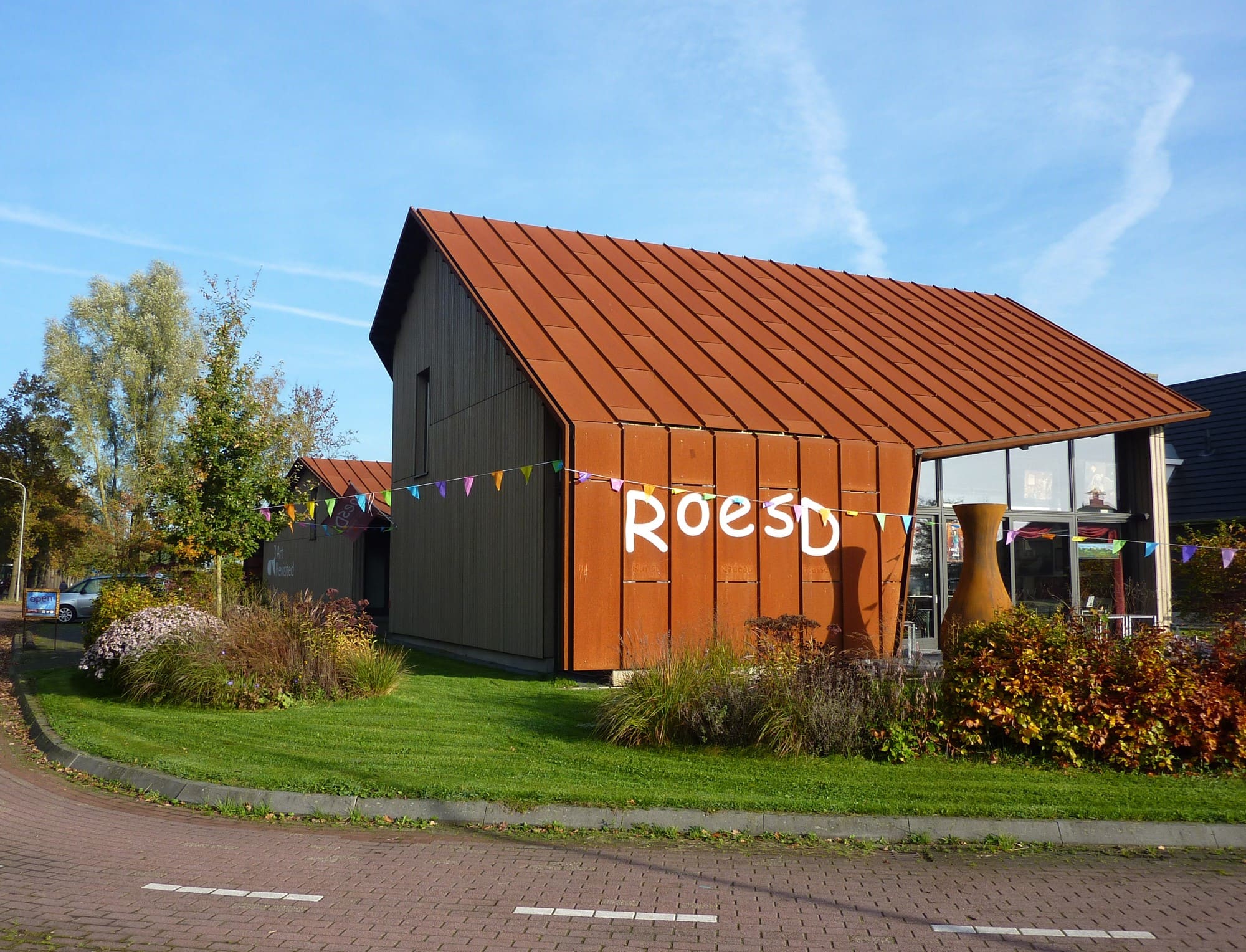 Feestelijke dag bij Roesd met kunstschilder Ton Dubbeldam | InfoLeek