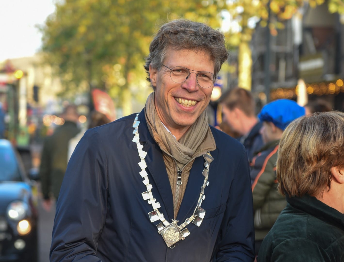 Burgemeester Ard van der Tuuk en groep 7 van CBS de Windroos ontbijten ...