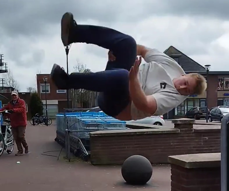 That Fat Freerunner uit Leek, bekend van socialmedia, geeft ...