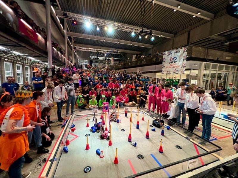 Eerste FIRST Tech Challenge robotwedstrijd van Noord-Nederland op 9 ...