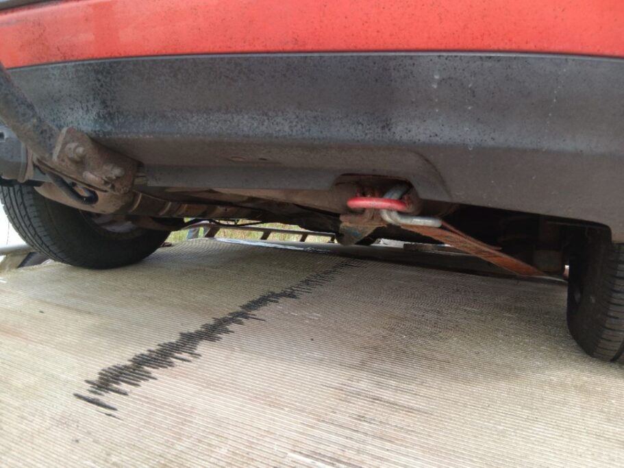 Klapband vrachtwagen veroorzaakt schade op A7 bij Marum | InfoLeek