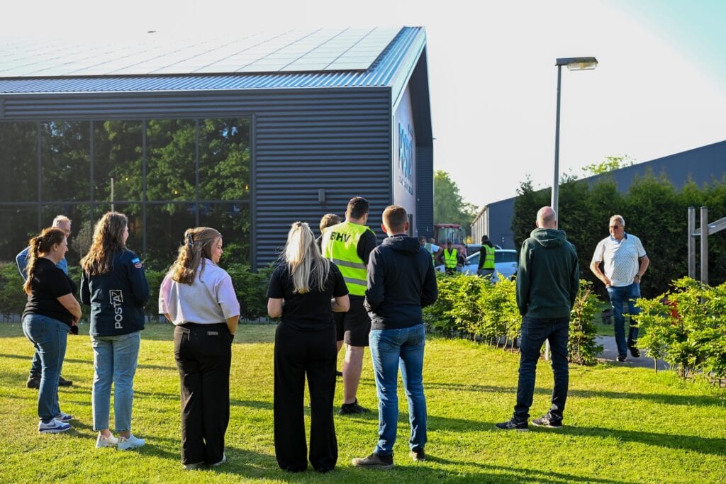 Grote oefening bij Posta7 in Tolbert met brandweer Leek, Marum, Haulerwijk en Roden; realistisch ...