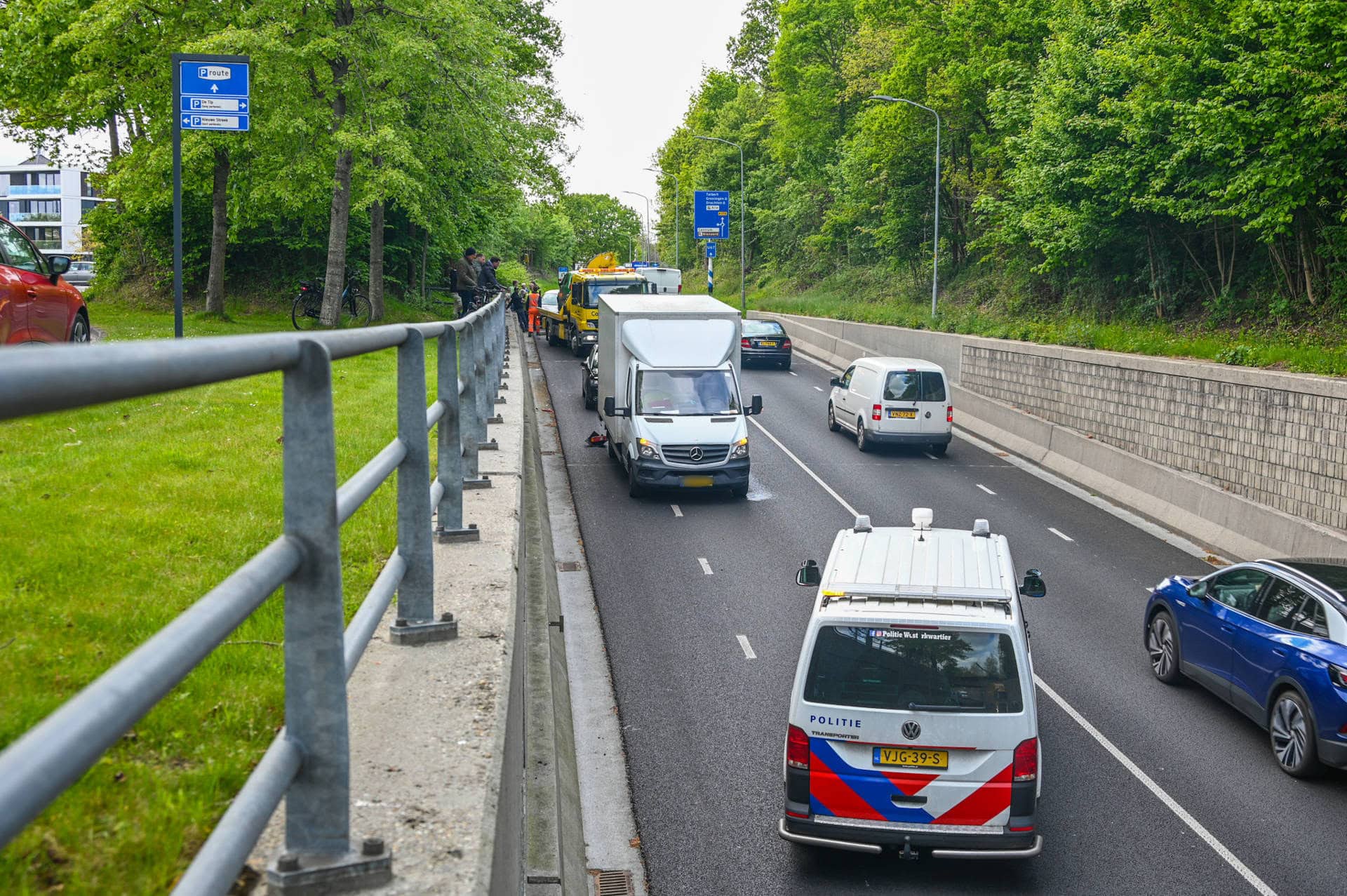 Kettingbotsing op N372 bij Leek zorgt voor forse vertraging op ...
