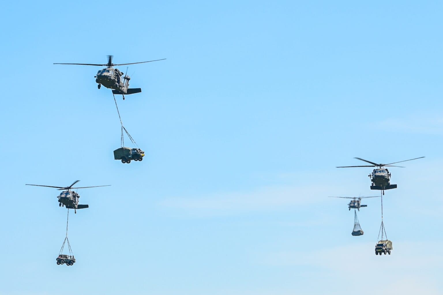 Succesvolle eerste acties tijdens grootschalige oefening Falcon Spring ...