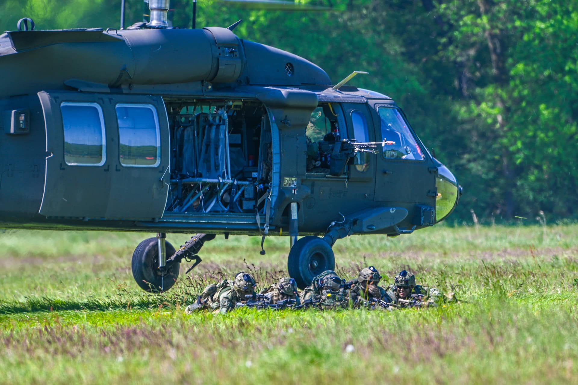 Succesvolle eerste acties tijdens grootschalige oefening Falcon Spring ...