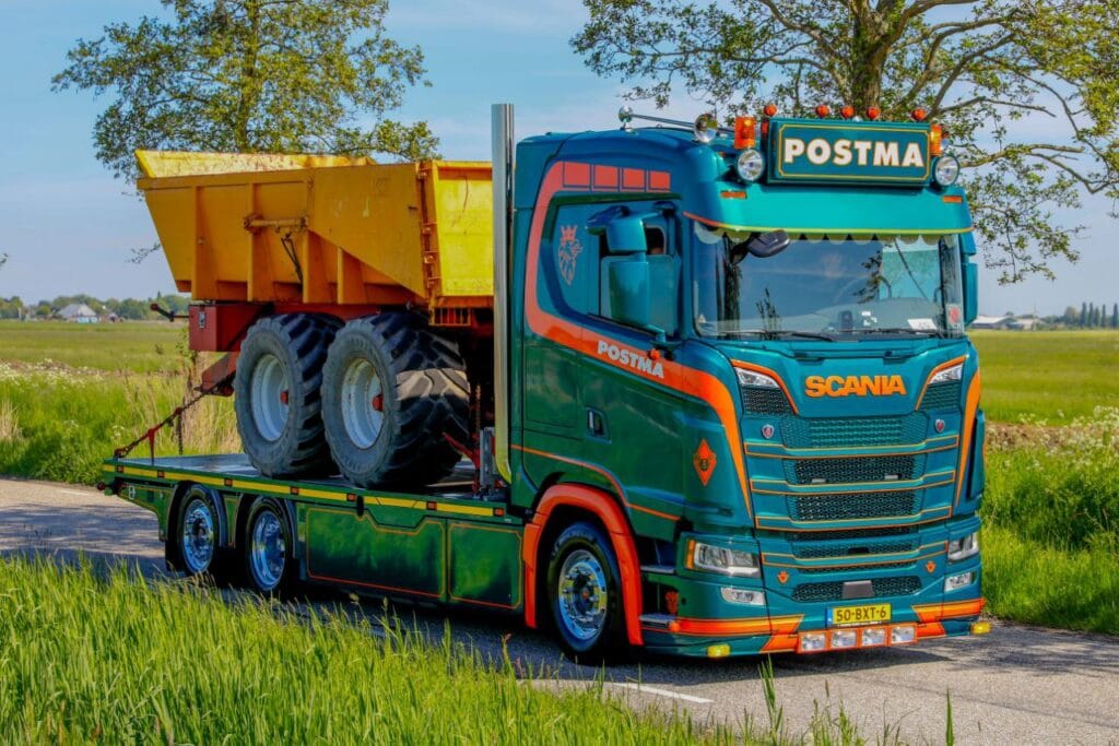 Pieter Zuidema uit Grootegast strijdt met zijn vrachtwagen mee om titel ...