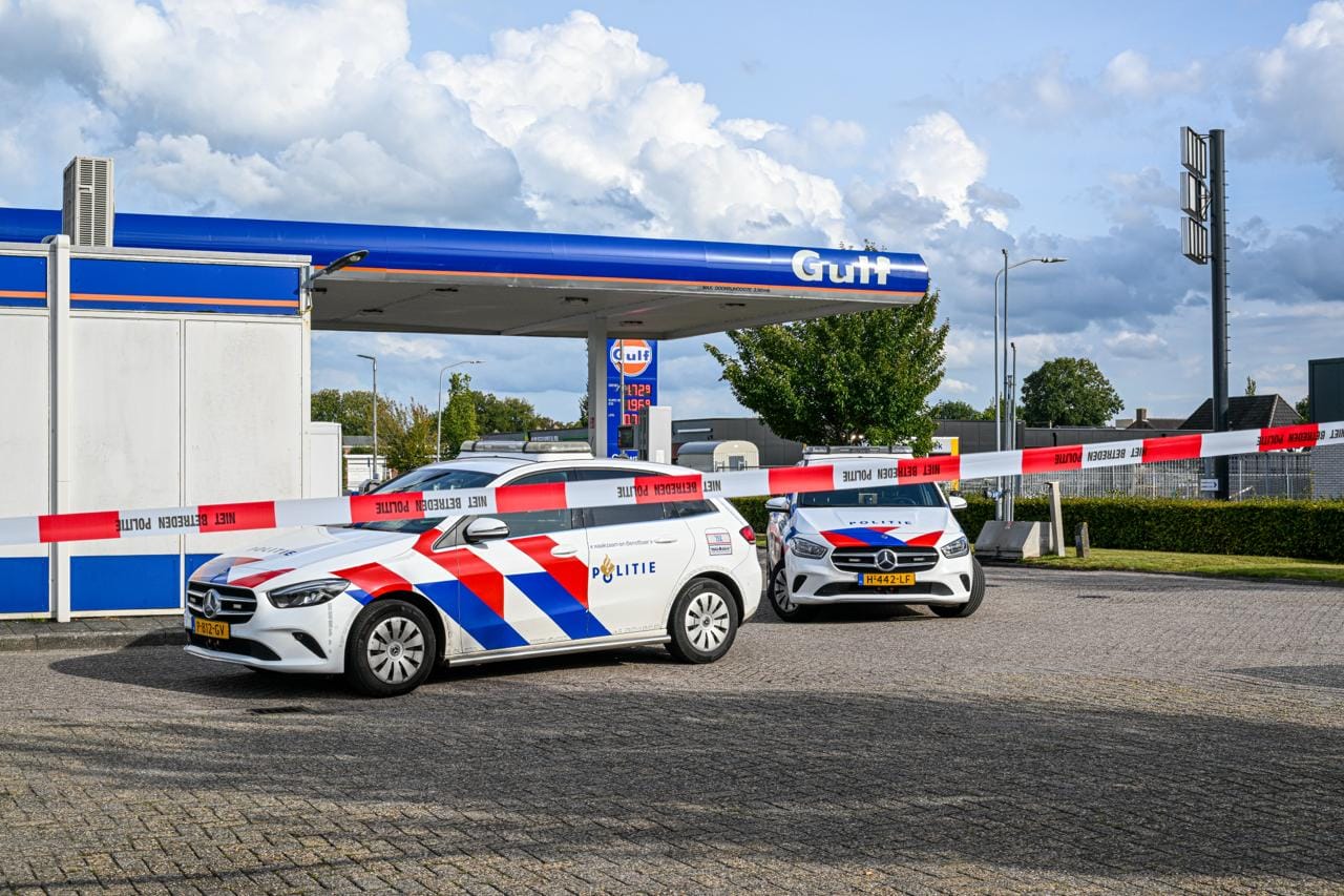 Gewapende overval op tankstation in Leek: politie houdt twee verdachten ...