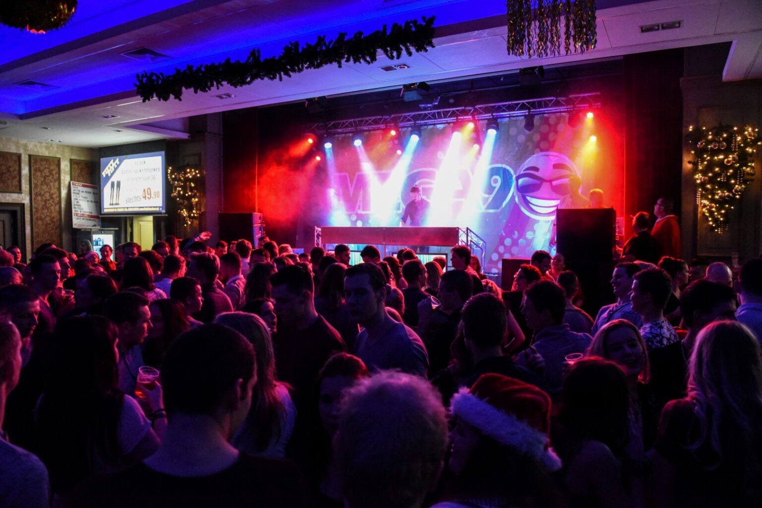 Vier najaarsfeesten in de Postwagen Tolbert: van Jaren 80 tot MEGA90's | InfoLeek