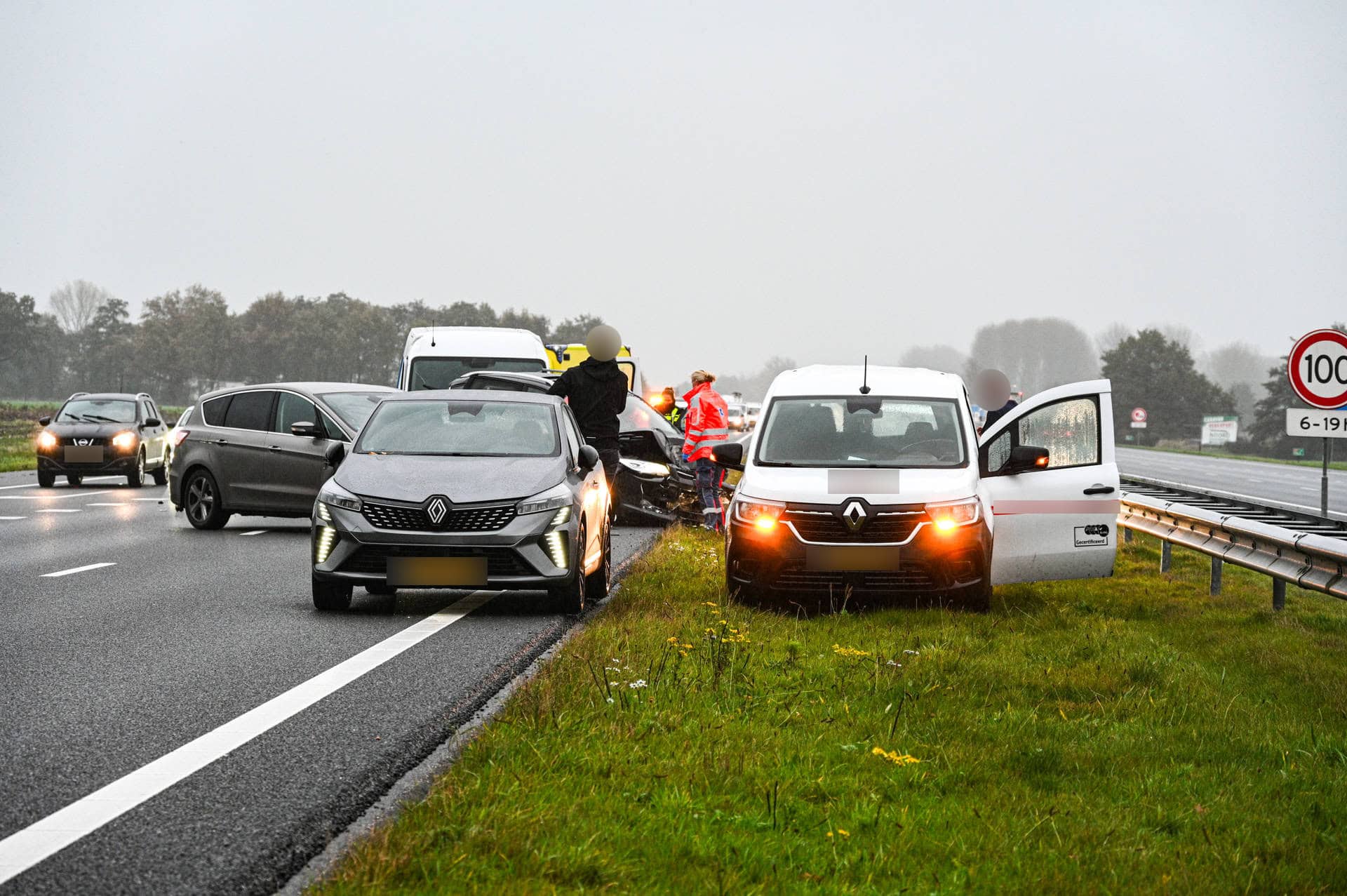 Forse vertraging op de A7 na ongeval met meerdere voertuigen ...