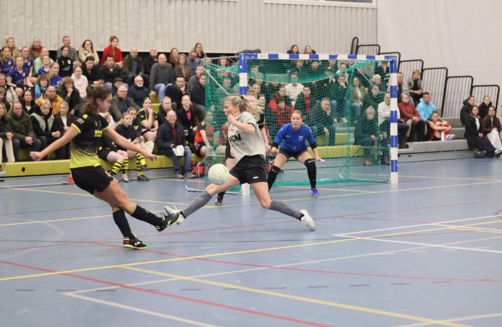 VEV’67 opnieuw in de damesfinale; Leeksters treffen Roden na ...